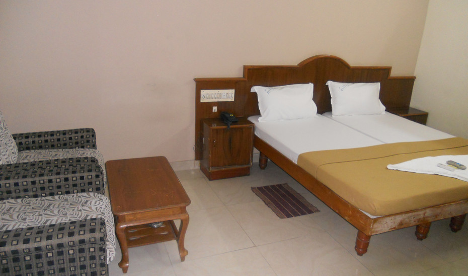 Reddy Bhavanam Tirupati in Tirupati Book Rooms at Best Price